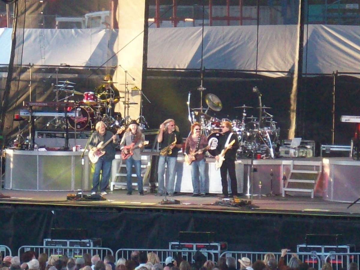 How Many Lead Singers Did The Doobie Brothers Have? | Great Oldies
